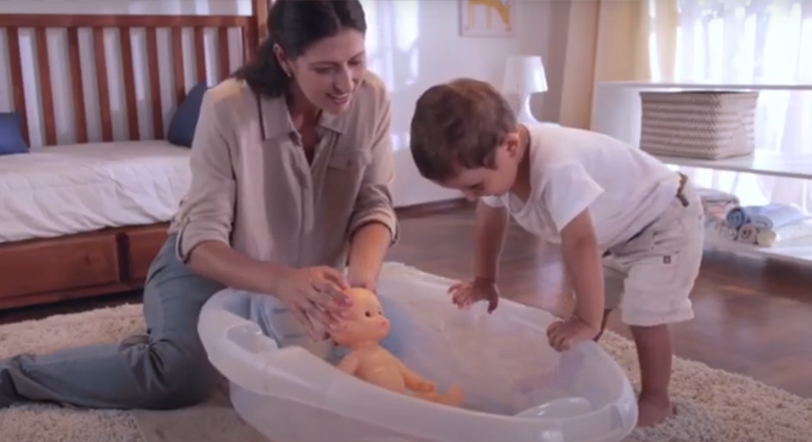Bath Time, an imaginative social development game | Enfamil A+ Canada